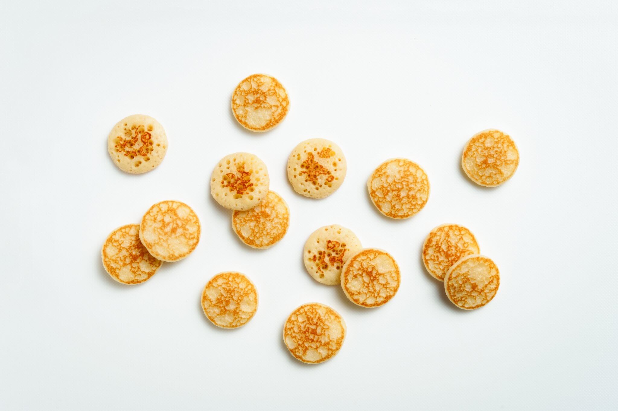 Mini Blini Cocktail to Garnish - 1 Bite | Gastronomia